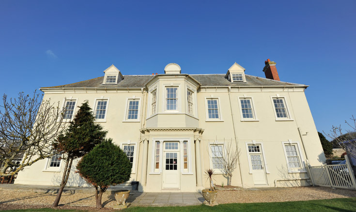 Book Moonfleet Manor | Function Fixers