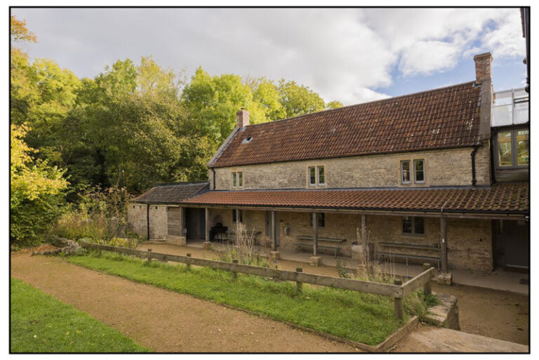 Folly Farm Centre • Sustainable meeting venue in Somerset